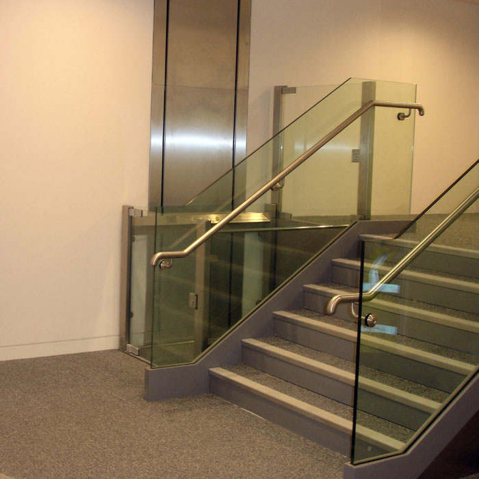 Hydraulic Side Action Lift - Disabled Access Lifts - Custom Platform Lifts